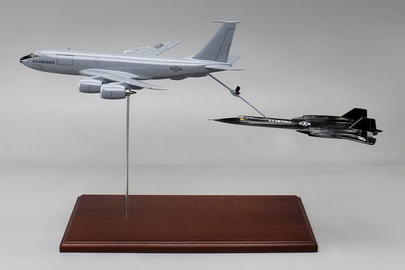 KC-135 with SR-71 – Scalecraft